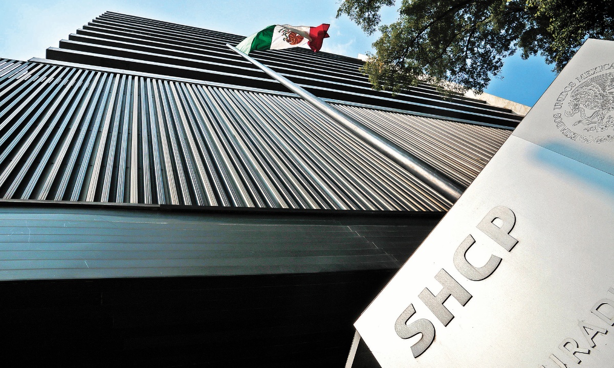 Mexico swaps bonds in local market - LatinFinance
